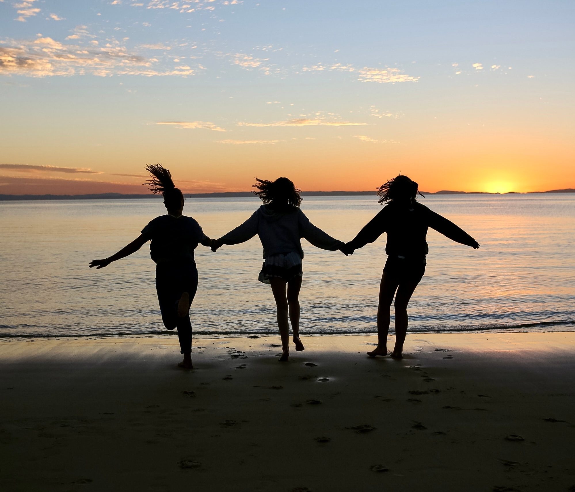 International Travel for Teens: 37 Tips for Studying and Traveling ...